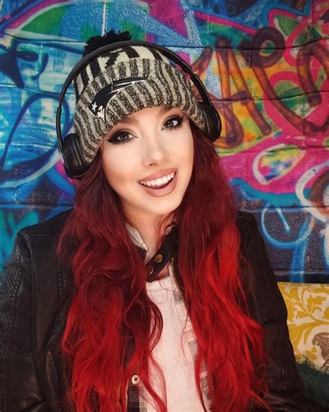 Taeler Hendrix With Headphones R Taeler Hendrix