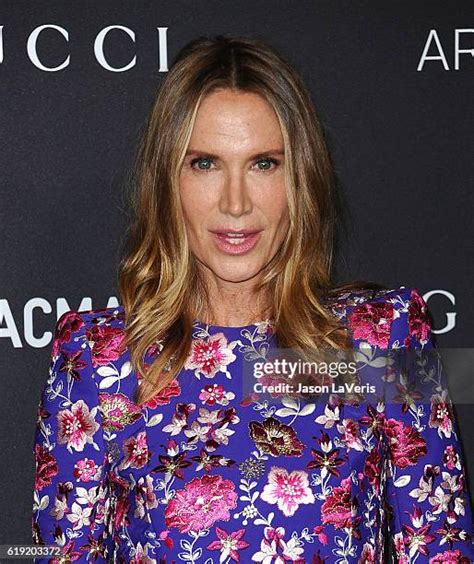 8263 Kelly Lynch Photos And High Res Pictures Getty Images