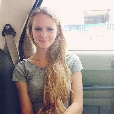 Cute Girls 37 Pics