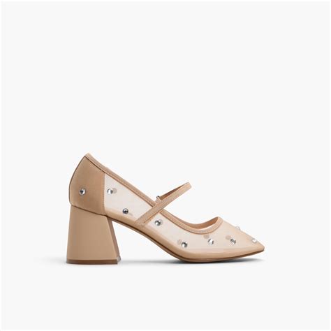 Emmiee In Beige Call It Spring