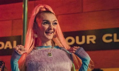 Sex Education Intimacy Coordinator On Shows First Trans Sex Scene