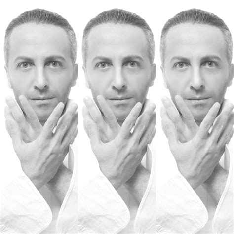 Stoyan Билетите вече са в продажба ЛАВАНДУЛОВИ МОМИЧЕТА от Шон