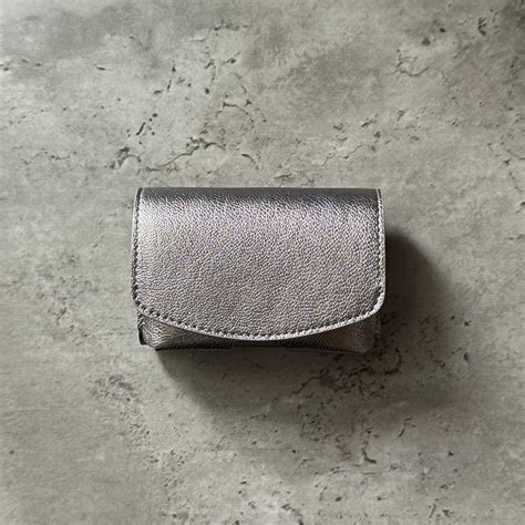 Maison Sbond とは？ミニマルを極めたデザインと現代的な作りを得意とする新進レザーブランドの魅力に迫る 時代を超えて愛される永遠