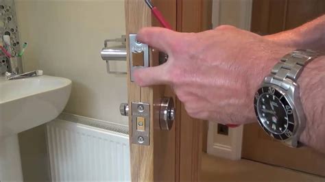 How To Fix A Jammed Push Lock At Rodney Swisher Blog