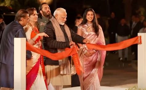 Pm Modi Inaugurates Vantara In Jamnagar Feeds Lion Cubs Giraffes Indiapost Newspaper