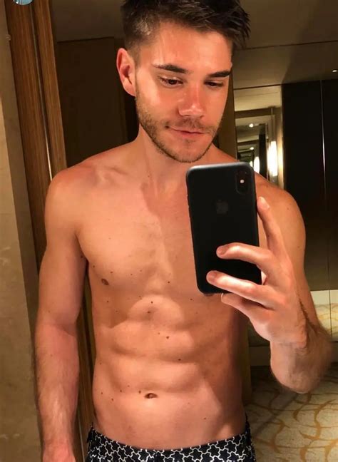 Think Im Finally Reaching Twunk Status 💪🏼 Scrolller