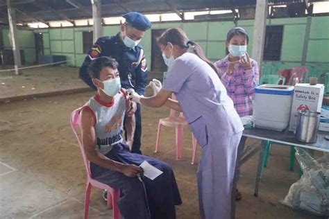 ငါန်းဇွန်မြို့နယ်တွင် အသက်၁၈နှစ်ပြည့်ပြီးသူများအား ကိုဗစ် ၁၉ရောဂါ ကာက