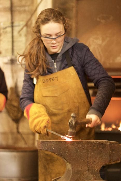 Iron Anvil Woman Free Image Download