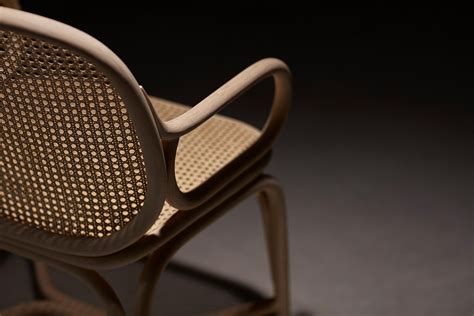 Frames Round Coffee Table Architonic