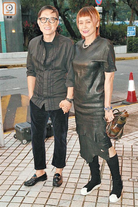 劉偉強57歲生日葉璇「走樣」到賀 東方日報