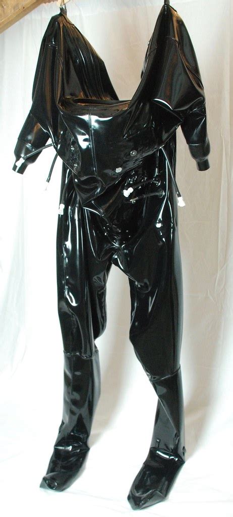 The New Seriouskit Electro Stim Rubber Vacuum Suit Flickr