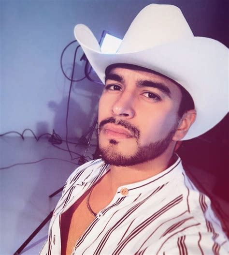 El Actor De Televisa Jonathan Becerra Anuncia En Instagram El Nacimiento De Su Primer Hija