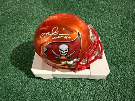 Mike Alstott Signed Tampa Bay Buccaneers Flash Mini Football Helmet