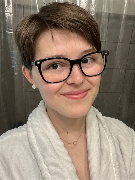 Freshly Washed Pixie Haircut Pixie Haircut Hair Trends Hair Cuts