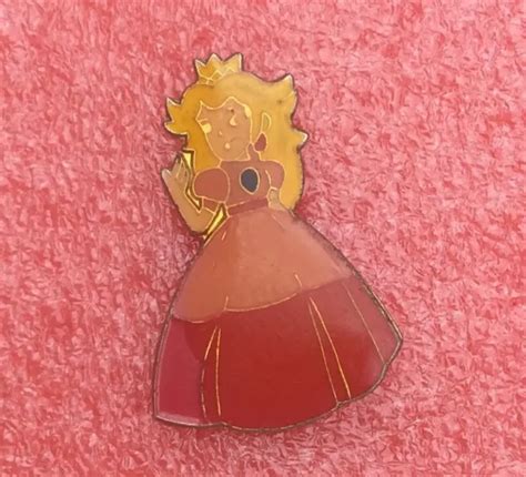 T PINS PRINCESSE PEACH Princess Jeu Vidéo NINTENDO MARIO Pichi Hime Lapel pin EUR