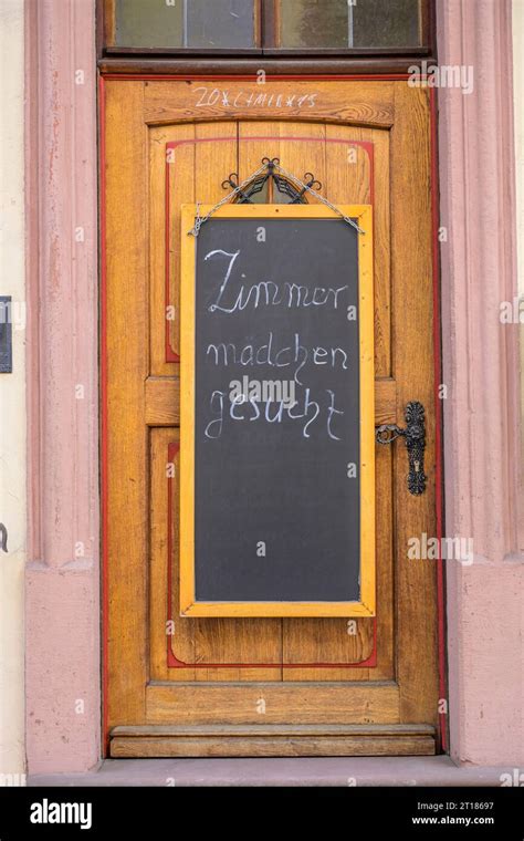 Zimmermädchen hi res stock photography and images Alamy