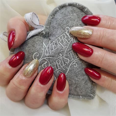 Dilly Delight Nail Artist Stunning Elegant Red Gold Hypnotic62