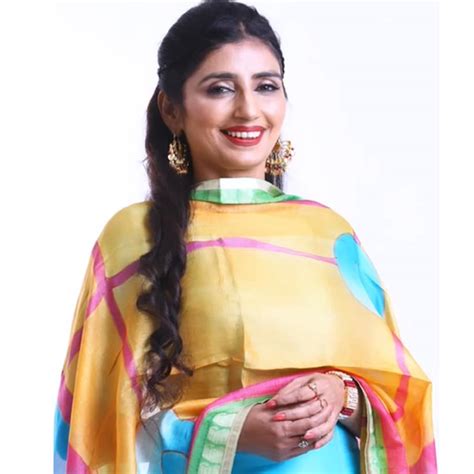 Jaswinder Brar ਜਸਵਿੰਦਰ ਬਰਾੜ ਦੀ ਧੀ ਜਸ਼ਨਪ੍ਰੀਤ ਨੇ ਖਿੱਚਿਆ ਧਿਆਨ ਦੇਖੋ ਬਲੈਕ ਲਹਿੰਗੇ ਚ ਕਾਤਿਲ ਲੁੱਕ