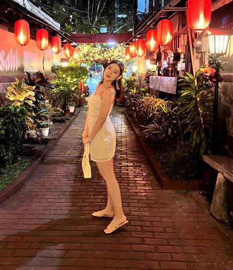 Lorraine Wongs Feet