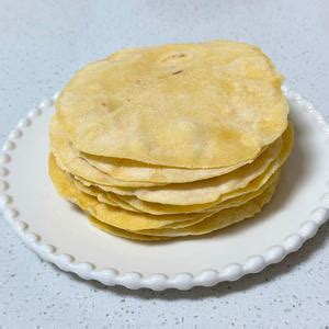 【taco Tuesday ｜牛油果酱虾仁塔可🌮️自制taco饼皮的做法步骤图】dana大拿 下厨房