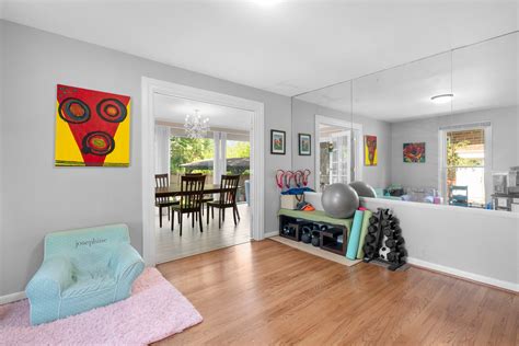 4410 Tuckerman St University Park Md 20782 Housefli