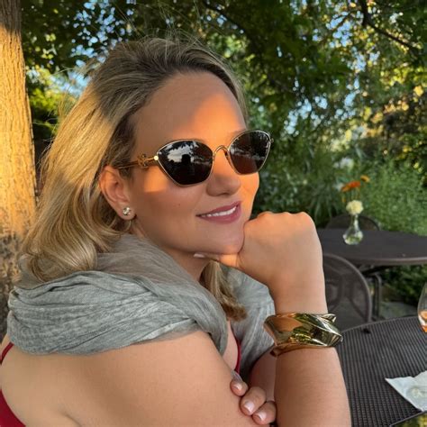 Jpmorgan Executive Lorna Hajdini Accused Of Using Male Brokers As Sex