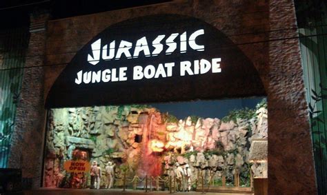 Jurassic Jungle Boat Ride Encrypted Tbn0 Gstatic Com Images Q Tbn And9gcst