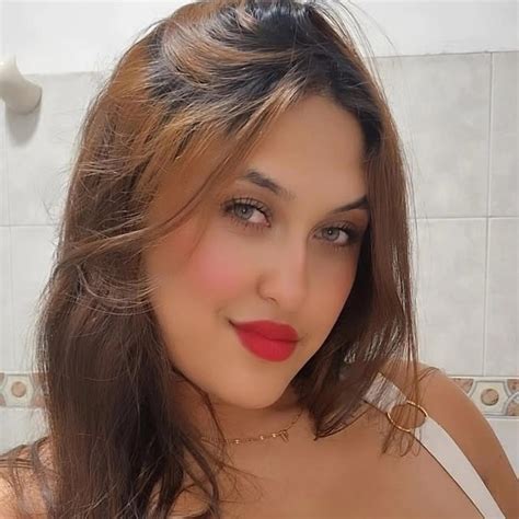 ‎🍑نـانـاز از جنس هــلو🫦‎ Nanazholo • Instagram Photos And Videos