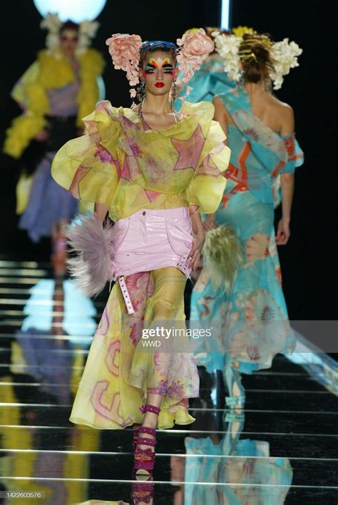 Fw 2003 Christian Dior By John Galliano Light Pink Fur Colombus Clutch