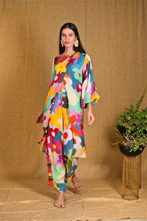 Custom Print Flower Overlap Set Tasuvure X Mw