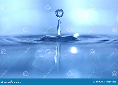 Wassertropfen Stockbild Bild Von Schwimmbad Zigarre 2394349