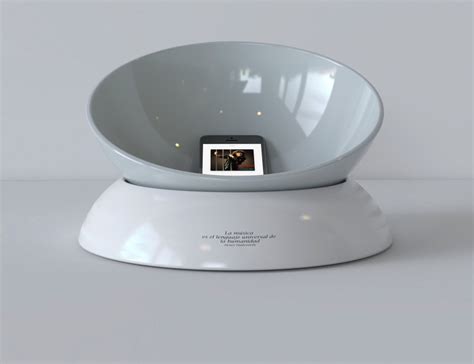 This Ceramic Acoustic Amplifier Turns Any Phone Into A Speaker System