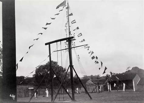 晚清时期怎么上大学？学生统一服装，有学校每月发4两白银 搜狐大视野 搜狐新闻