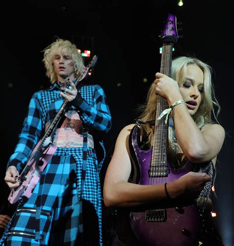 Mexican District Who Is Sophie Lloyd Megan Fox Joked About Machine Gun Kellys Guitarist Amid