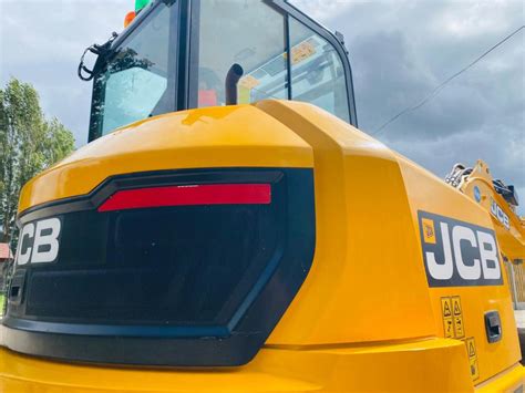 Jcb 51r 1 Tracked Excavator Year 2016 Only 2331 Hours Cw 3 X