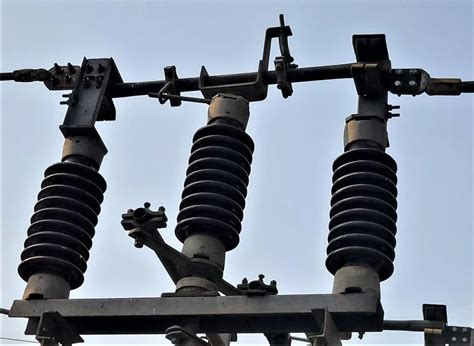 800a Double Break Isolator Manufacturers In India At ₹ 76000set In