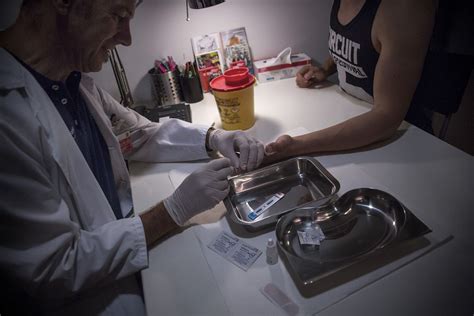 Las Autoridades Sanitarias No Saben Cómo Frenar La Explosión De