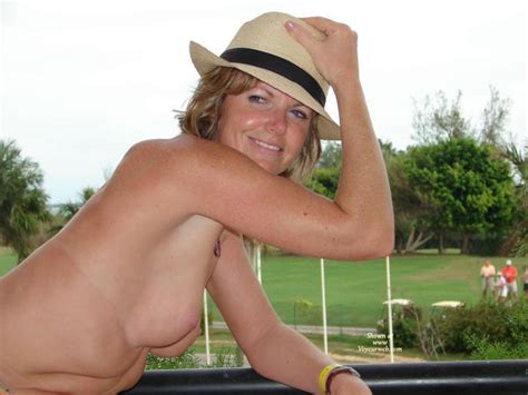 Nude Amateur Vacation August 2010 Voyeur Web
