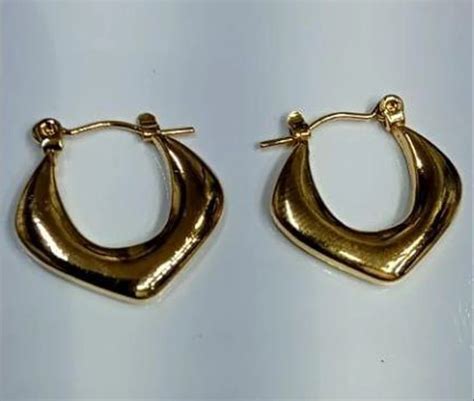 Elegance U Shape Ladies Golden Brass Earring Size 1 Inch At Rs 120