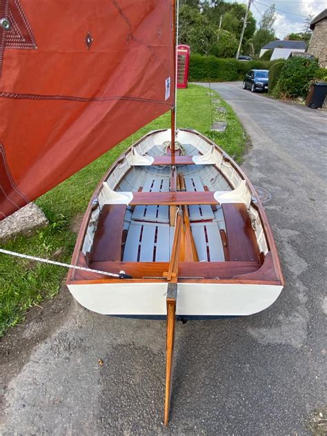 Sailing Pram Dinghy Wooden Clinker Sailing Dinghy For Sale