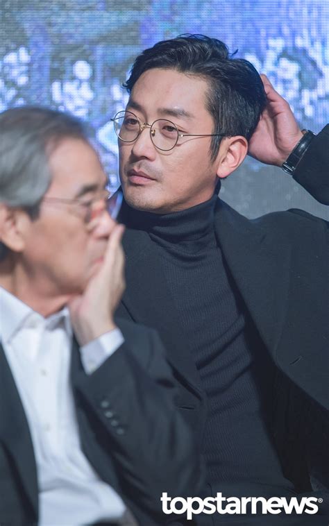 [hd포토] 하정우 ‘머리를 긁적이며 신과함께 정송이 기자 톱스타뉴스