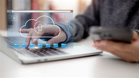 폴더에서 문서 업로드 날아다니는 빈 문서가 있는 열린 파일 폴더는 데이터 전송 백업 파일 공유 및 문서 전송 개념을 나타냅니다 0명에 대한 스톡 사진 및 기타 이미지