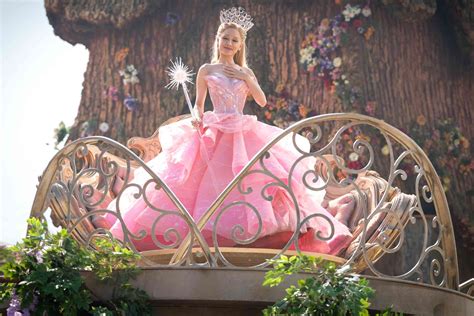 Ariana Grande Uses Her Full Name In Wicked Movie Credits