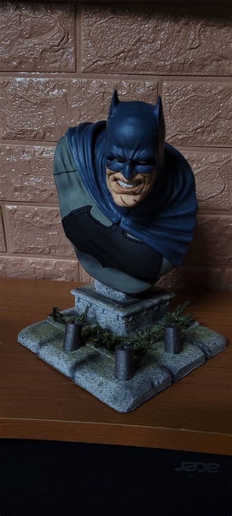 Batman Frank Miller Statue