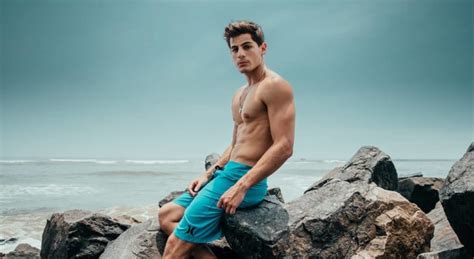Hot Right Now Male Bisexuality The Frisky