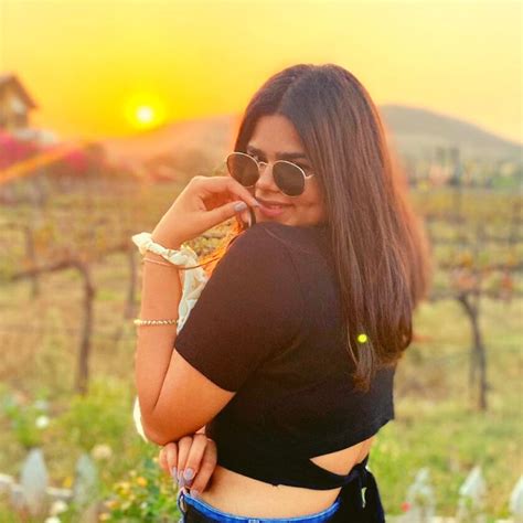 Neerja Parikh Youtube