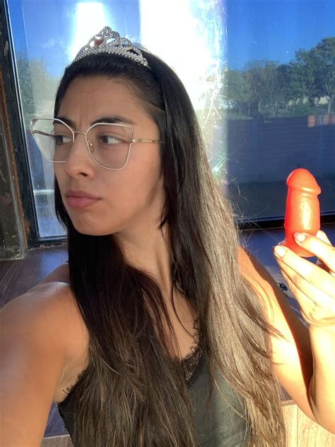 I Refuse To Look At Such A Small Piece Of Crap Rhumiliationsph