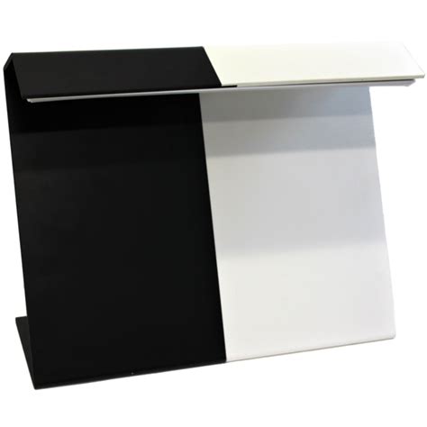 Usp 797 And Usp 800 Black And White Visual Inspection Background With Led Lighting