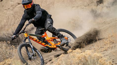 Chasing Trail Ep 27 Farwell Canyon Coast Gravity Park Scott