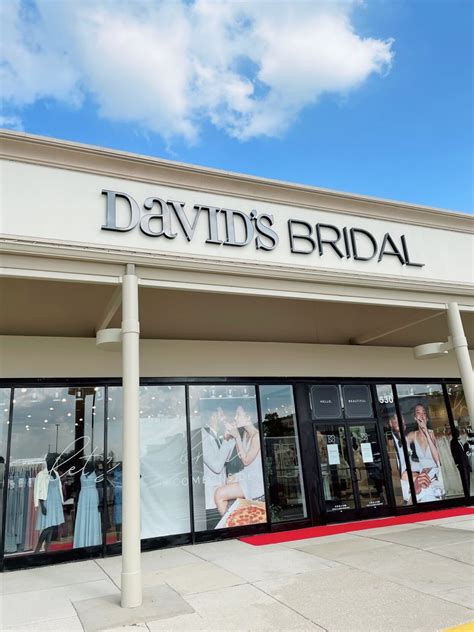 Amid Bankruptcy Davids Bridal Plans To Keep Stores Open Orders
